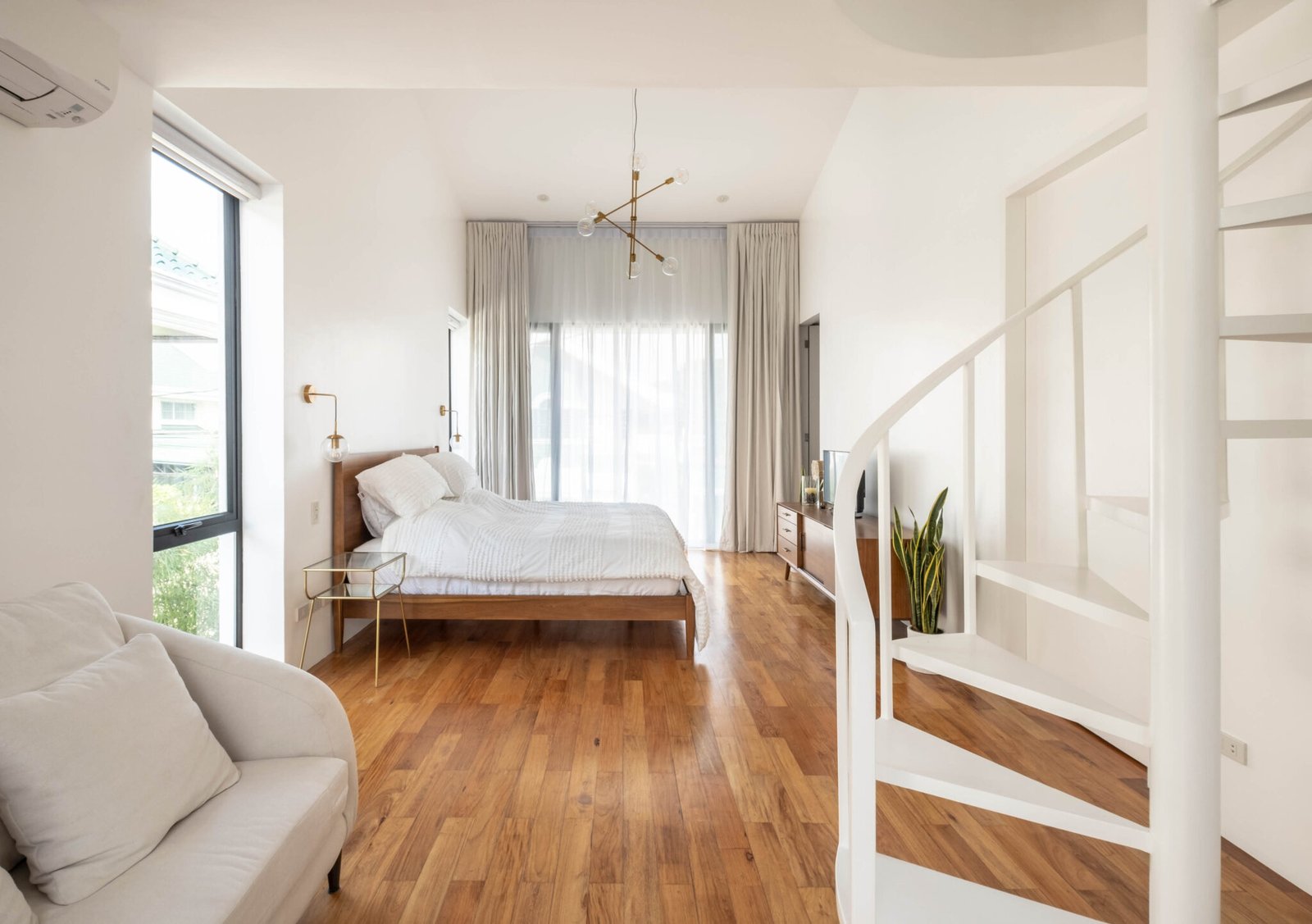 Inward Gaze: Inward House by MB Architecture Studio - Kanto - Creative ...
