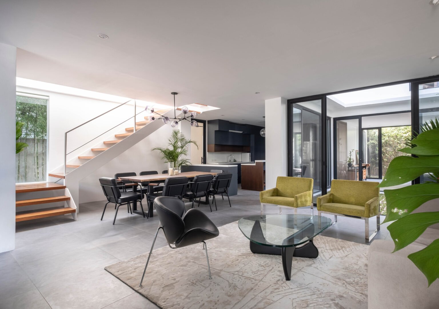 Inward Gaze: Inward House by MB Architecture Studio - Kanto - Creative ...
