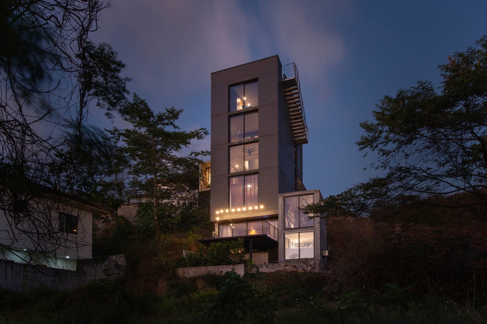 Concrete Character: Robot House by Alfie Agunoy - Kanto - Creative Corners