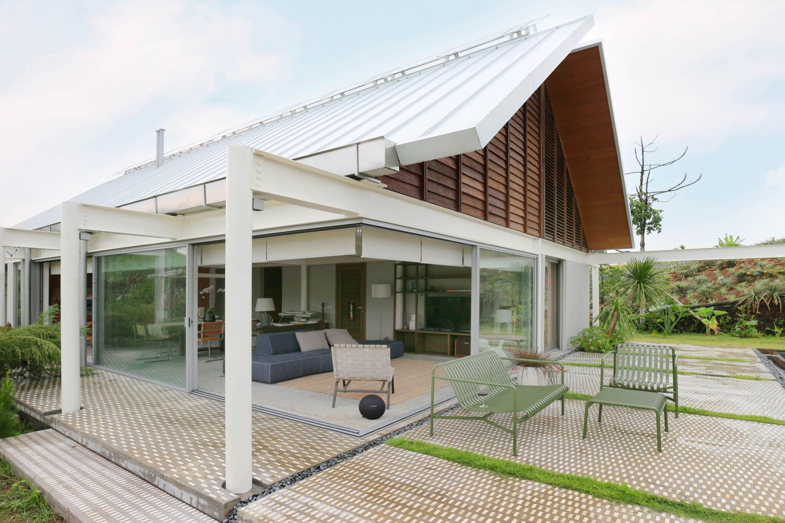 Pastures Renewed: Mendoza Farmhouse - Kanto - Creative Corners
