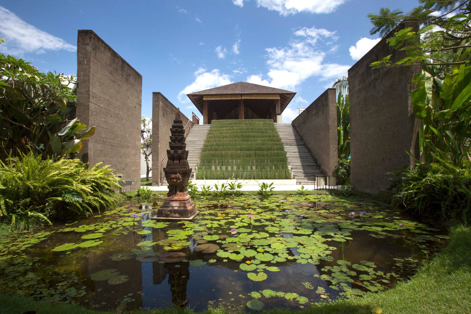 Poetry in the Tropics: The Architecture of Ernesto Bedmar Architects ...