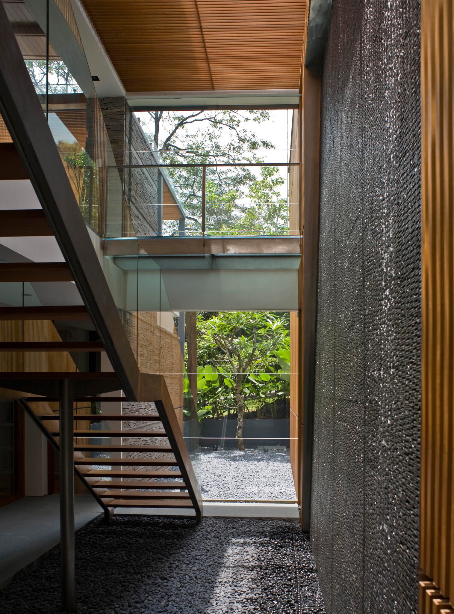 Poetry in the Tropics: The Architecture of Ernesto Bedmar Architects ...