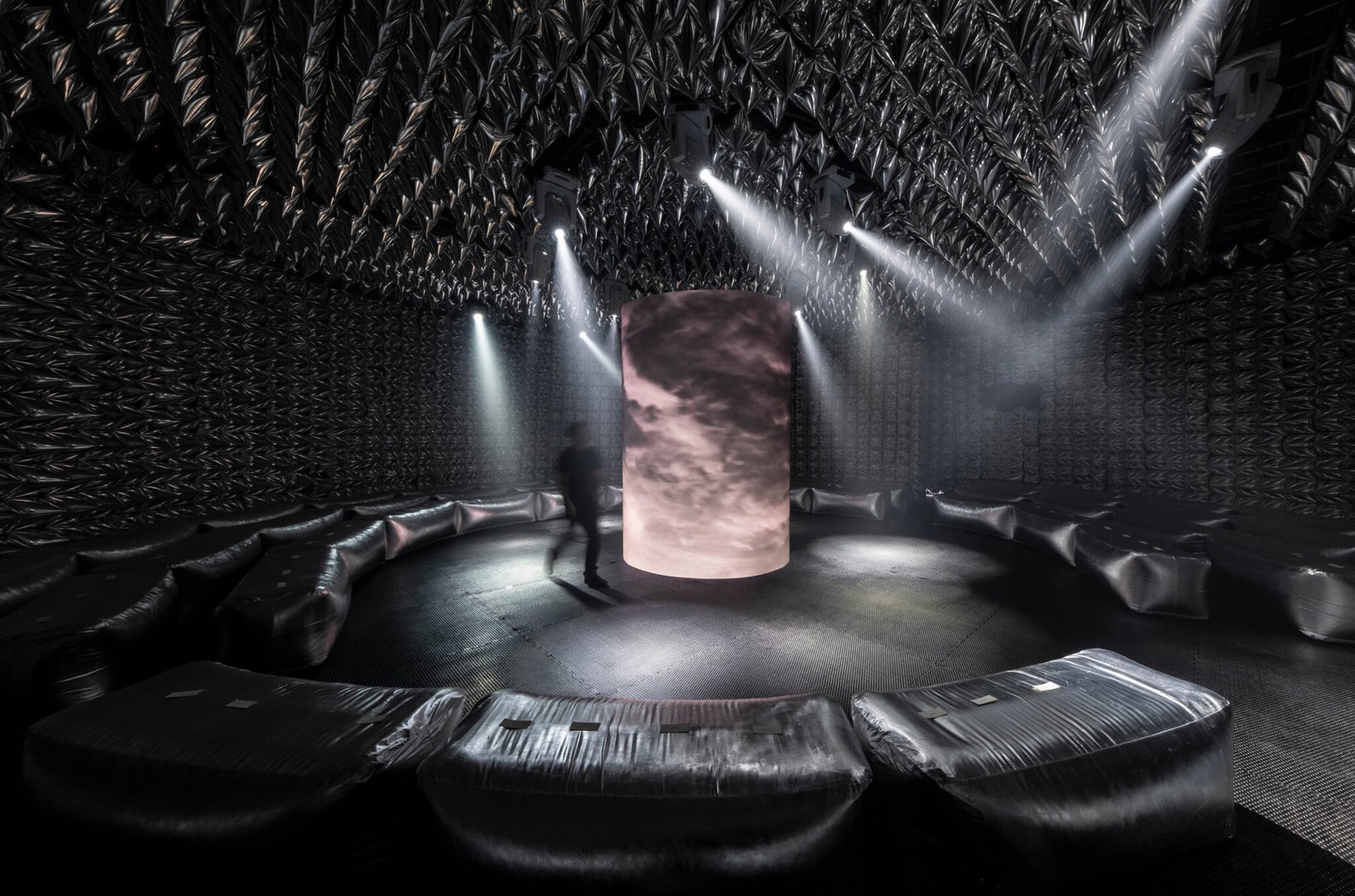 Walking on Air: Konzept.Konzept's Digital Oasis - Kanto - Creative Corners
