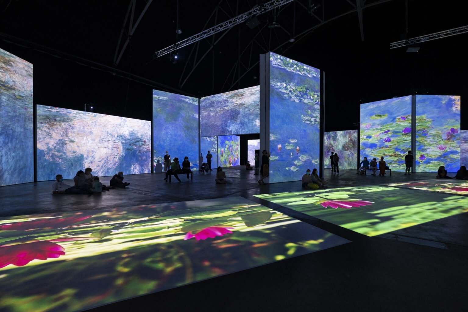 Light Embrace: A Peek into Monet and Friends Alive in Manila - Kanto ...
