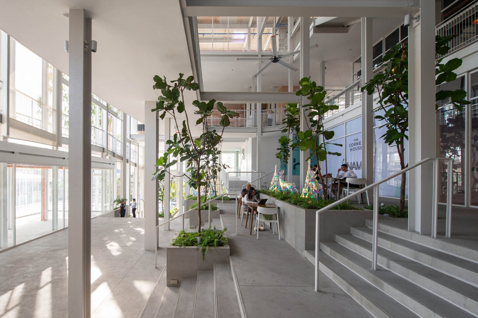 No Corners Cut: The Corner House San Juan - Kanto - Creative Corners