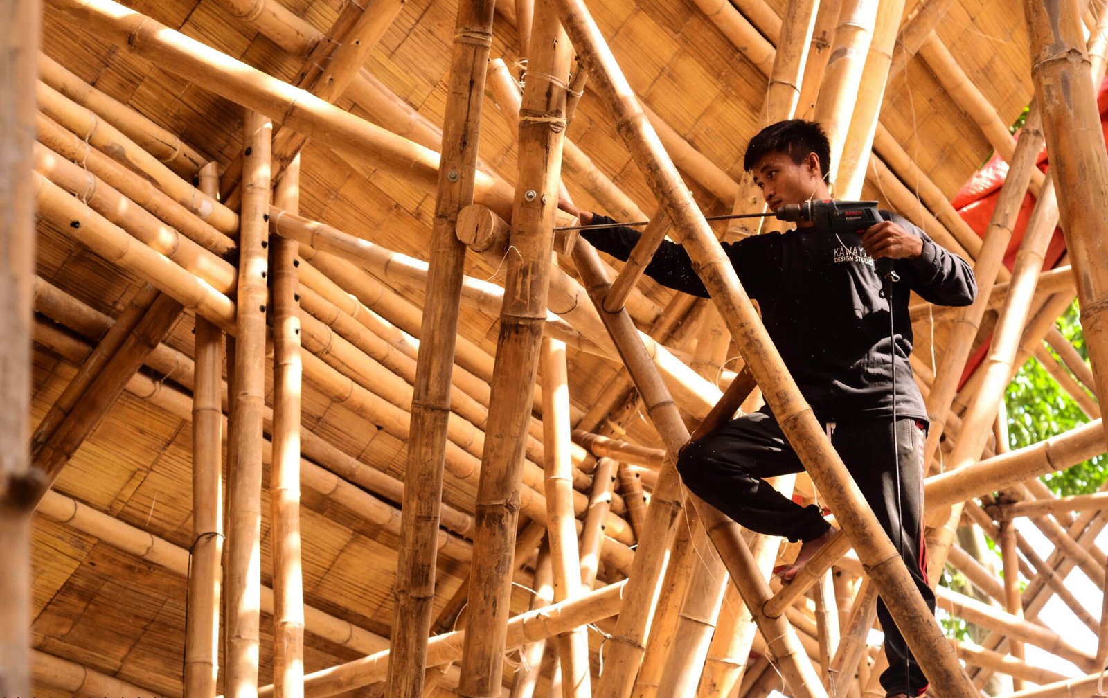 A Living Room for the Tropics: Bamboo Pavilion by Kawayan Design Studio ...