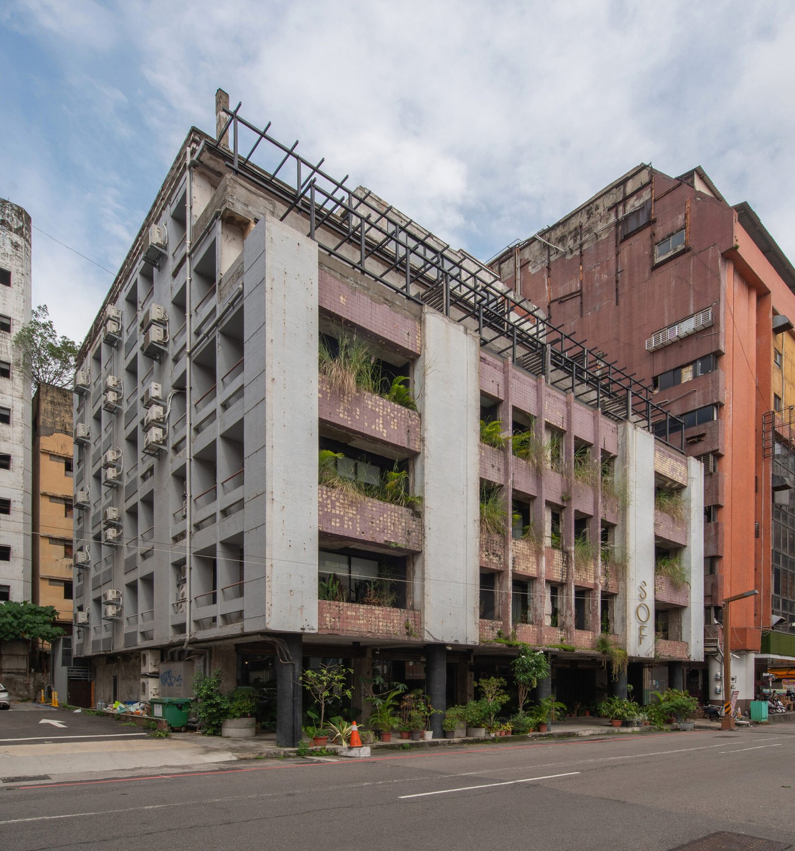 Space, Order, Feeling: SOF Hotel Taichung by Fearon Hay - Kanto ...
