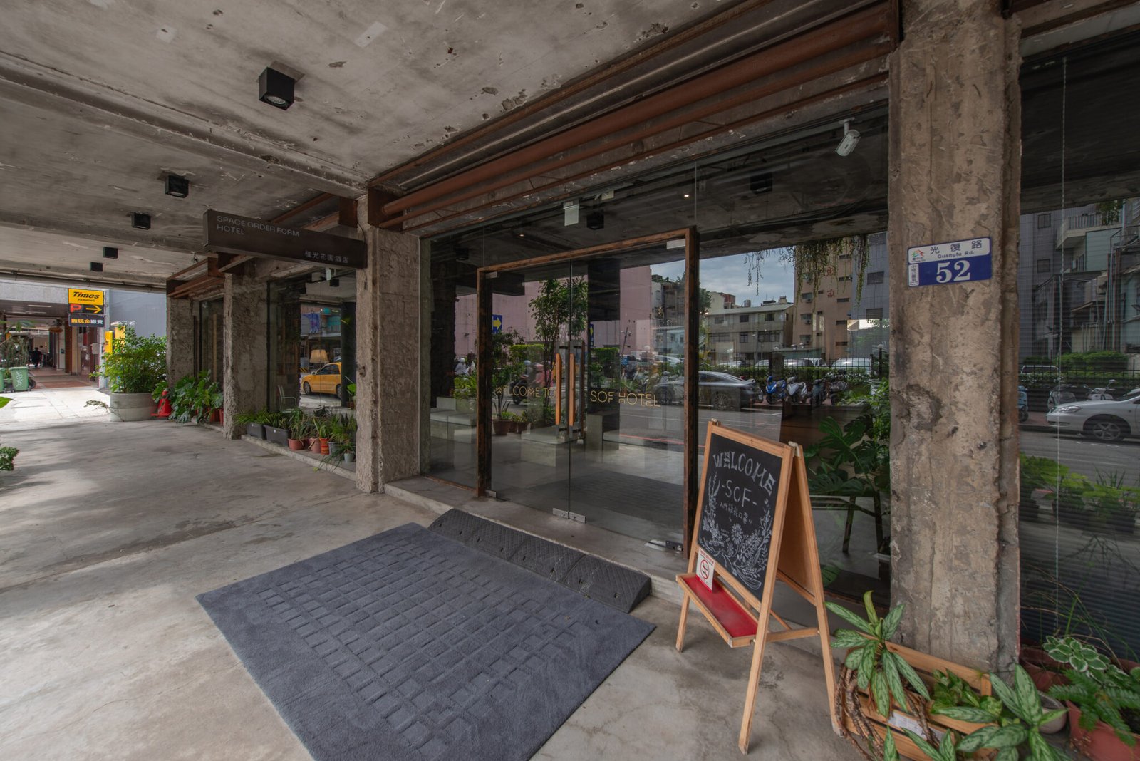 Space, Order, Feeling: SOF Hotel Taichung by Fearon Hay - Kanto ...