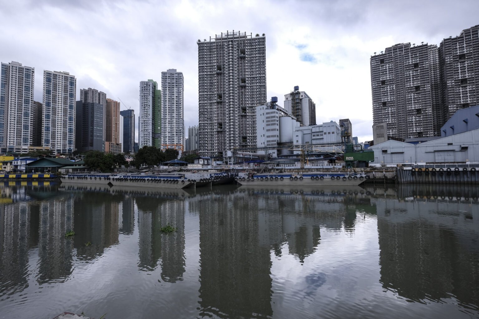The Water Remembers What We Forget: The Importance of the Pasig River ...
